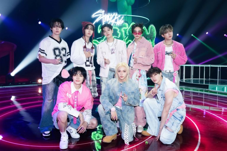 Stray Kids Cetak Sejarah Sebagai Artis Pertama yang Tampil di Rogers ...
