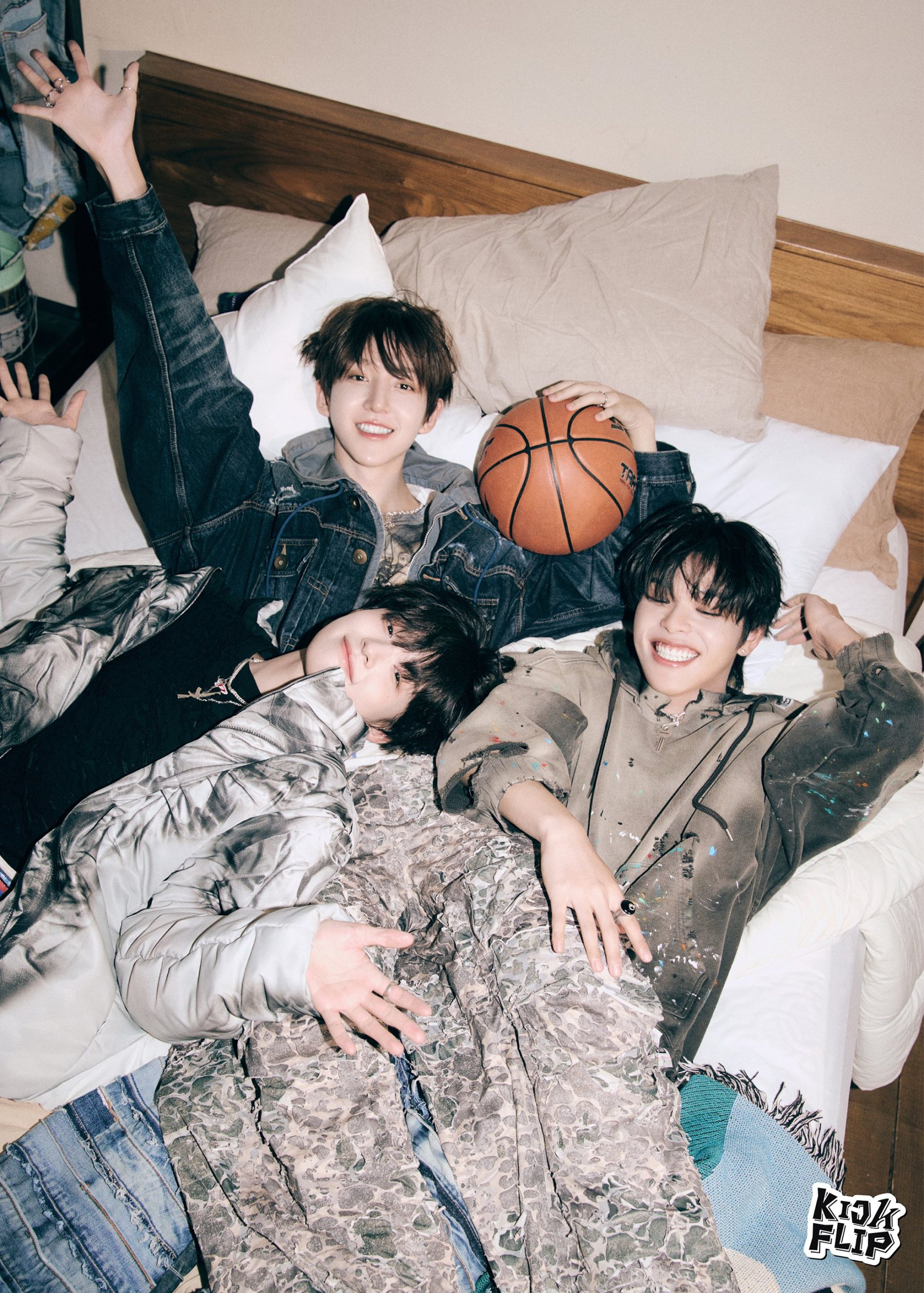 KickFlip Bagikan Foto Konsep Terbaru untuk Album Debut “Flip it, Kick ...