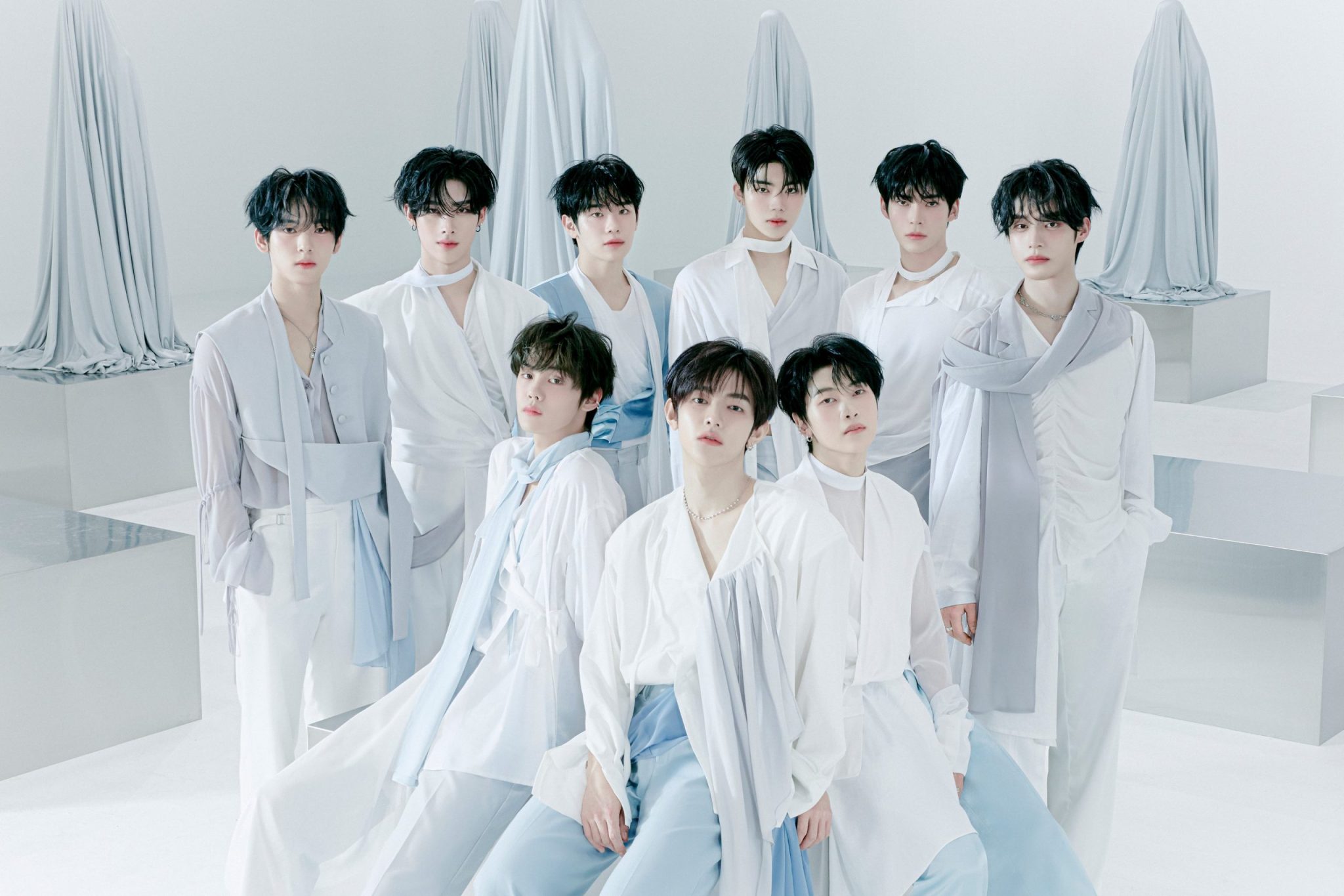 Album Baru ZEROBASEONE “BLUE PARADISE” Terjual 1 Juta Kopi di Hari ...