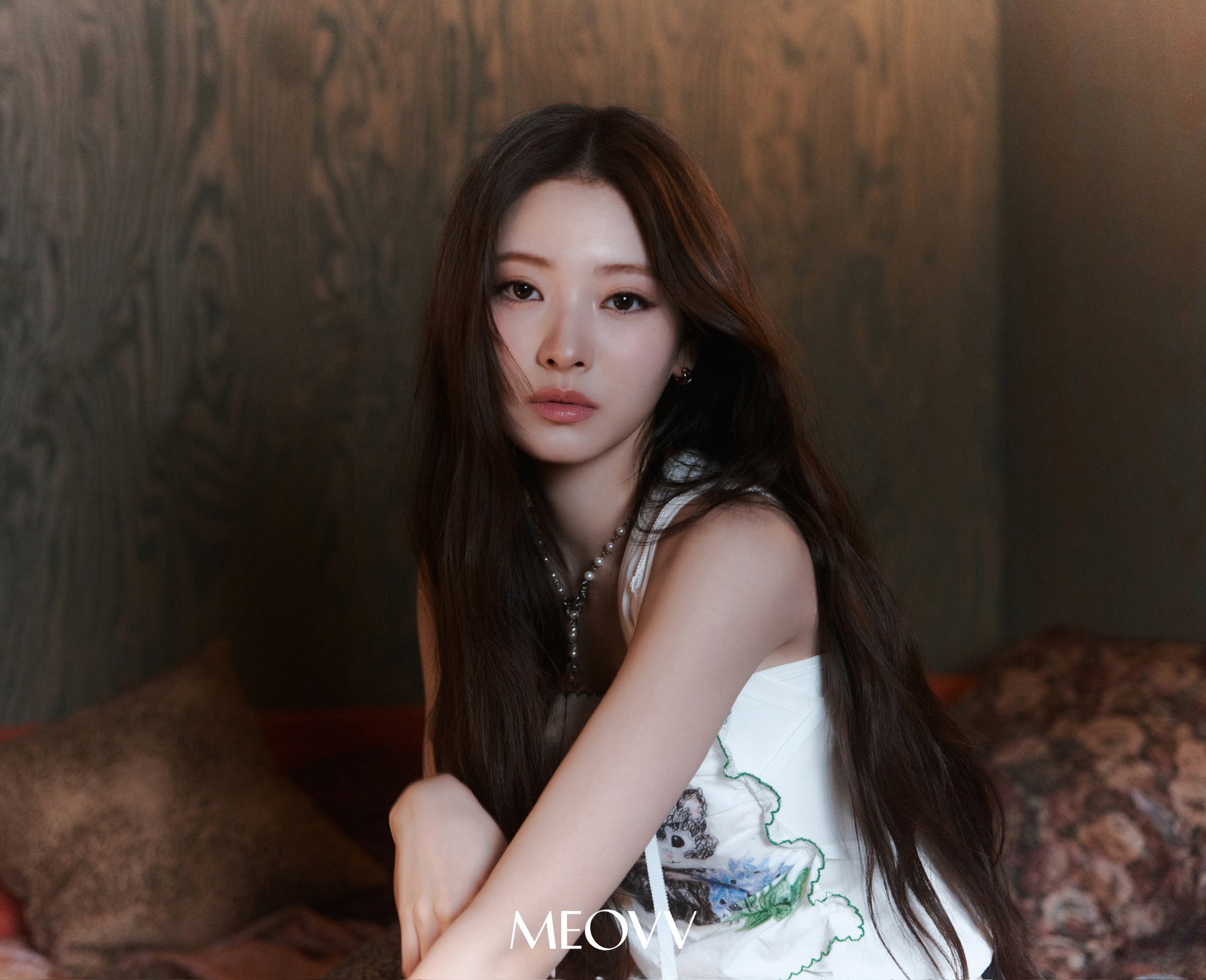 MEOVV Rilis Foto Teaser D-1 Perilisan Album “MY EYES OPEN VVIDE” – KoreanIndo